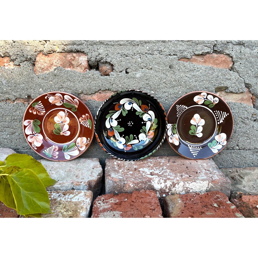 Set of 3 Vintage Hungarian Art Ceramic Peasant Flower Designed Plates ...