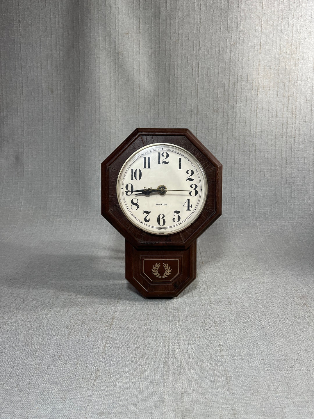 Vintage Electric Wall Clock, Spartus, Plastic, Wall Mount, Wall Hanging ...