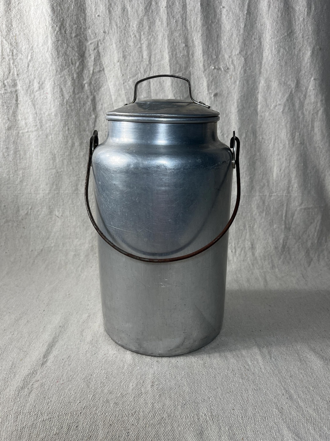 Vintage Aluminum Milk Can, 4 Quart, Rustic, Vase, Planter, Leyse ...