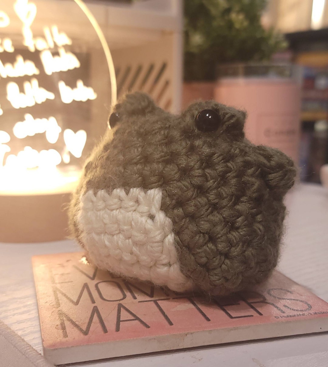 Chonky Frog - Etsy