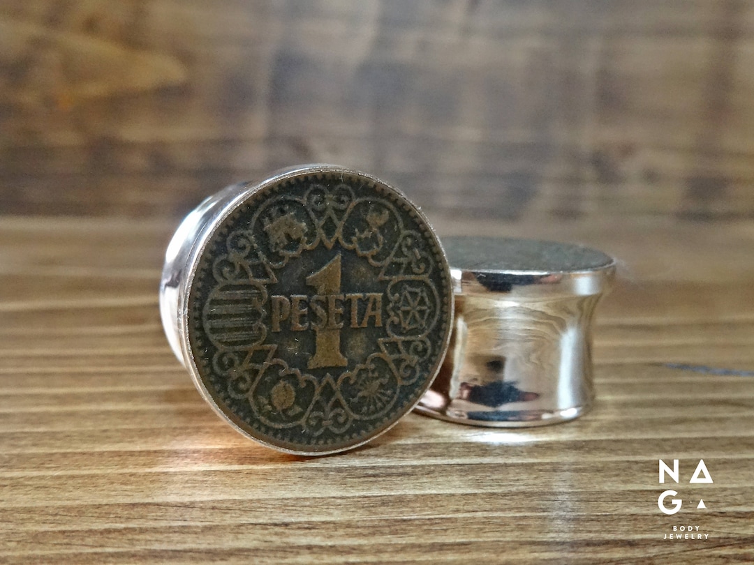 1 Pair of Ear Plugs Gauges 11/16" 18mm Silver Gauges - Silver and ...