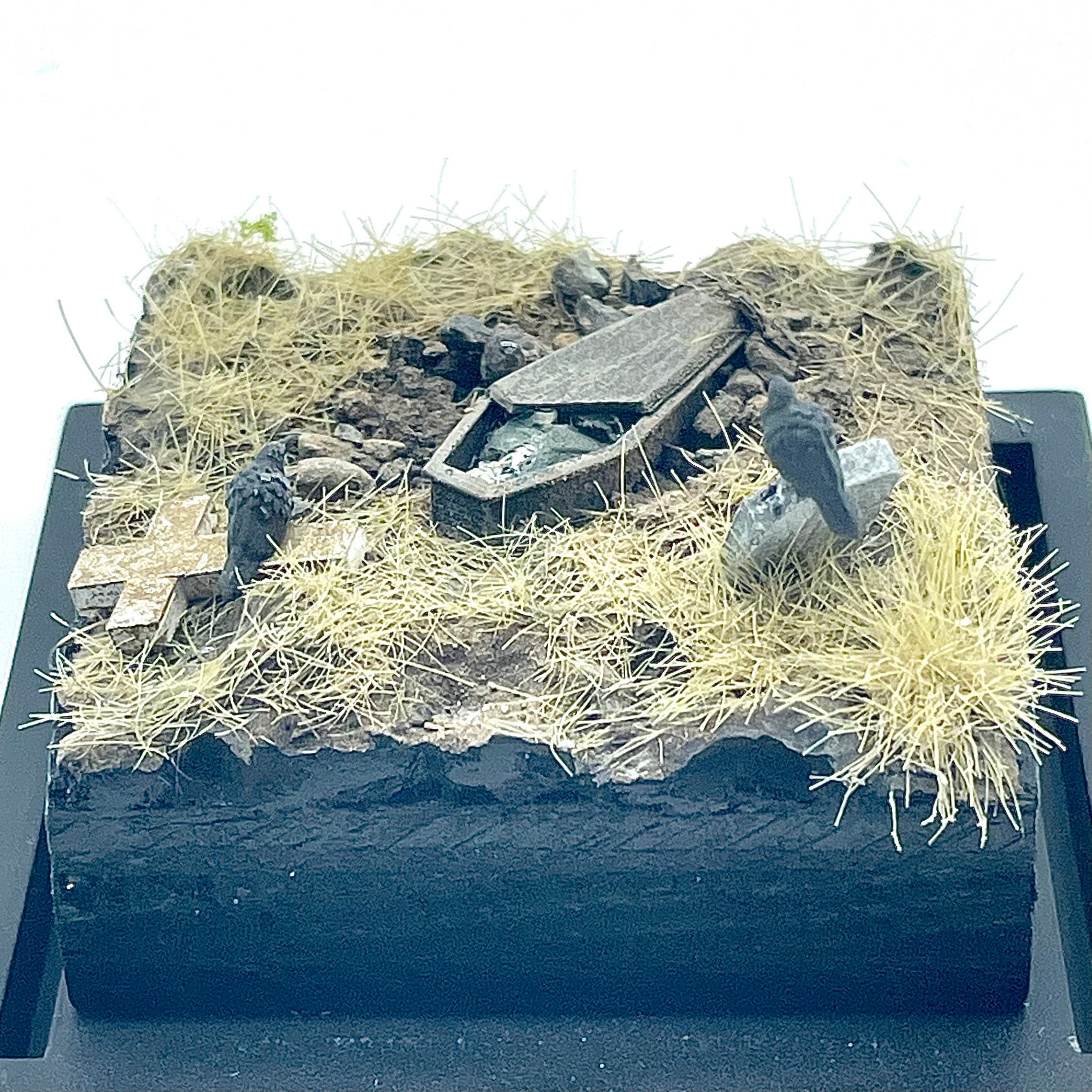 Diorama Forgotten Graveyard: Tiny Miniature HO Scale Model - Etsy