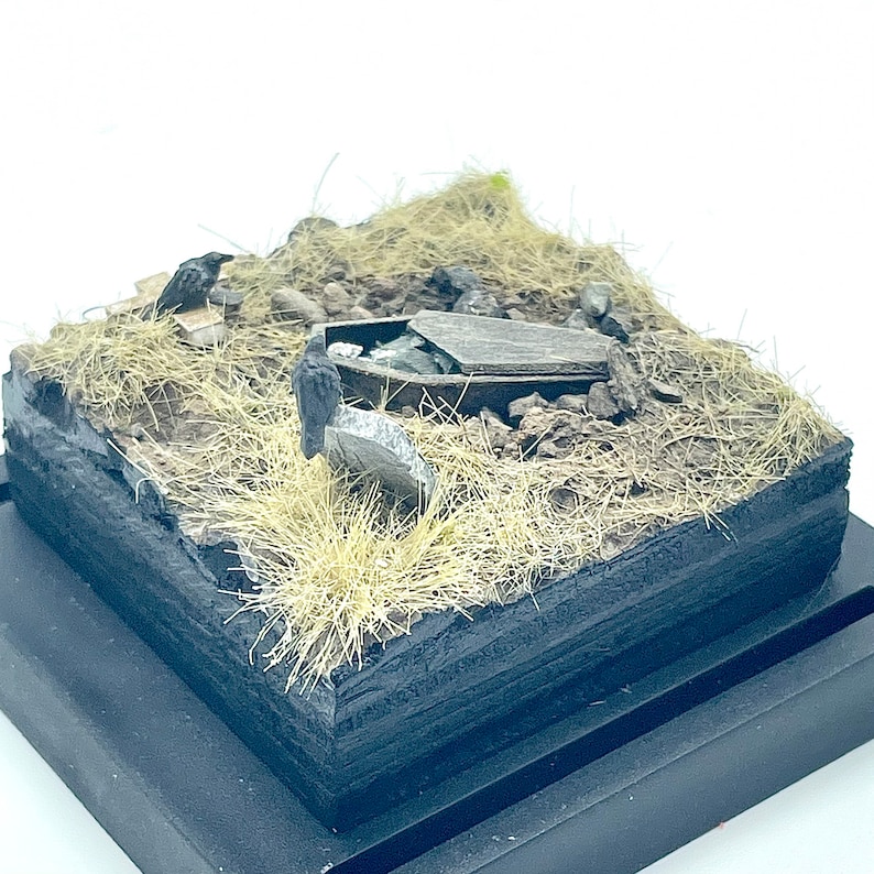 Diorama Forgotten Graveyard: Tiny Miniature HO Scale Model - Etsy