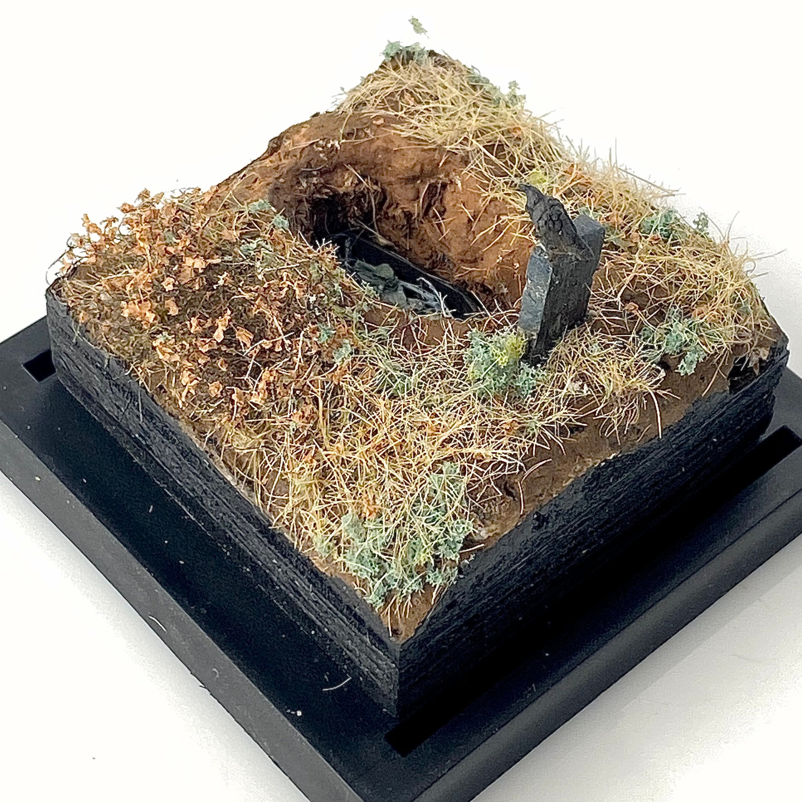 Diorama Tombstone and Open Grave: HO Scale Model Miniature Railway ...
