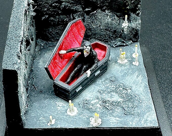 Diorama Count Dracula Awakes: HO Scale Tiny Miniature Model Train ...