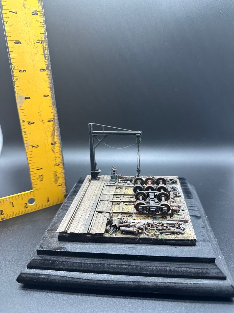 Diorama Model Railroad Repair Track and Crane: HO Scale Model Train ...