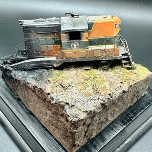 Diorama Model Railroad Wrecked Locomotive Great Northern: HO Scale ...