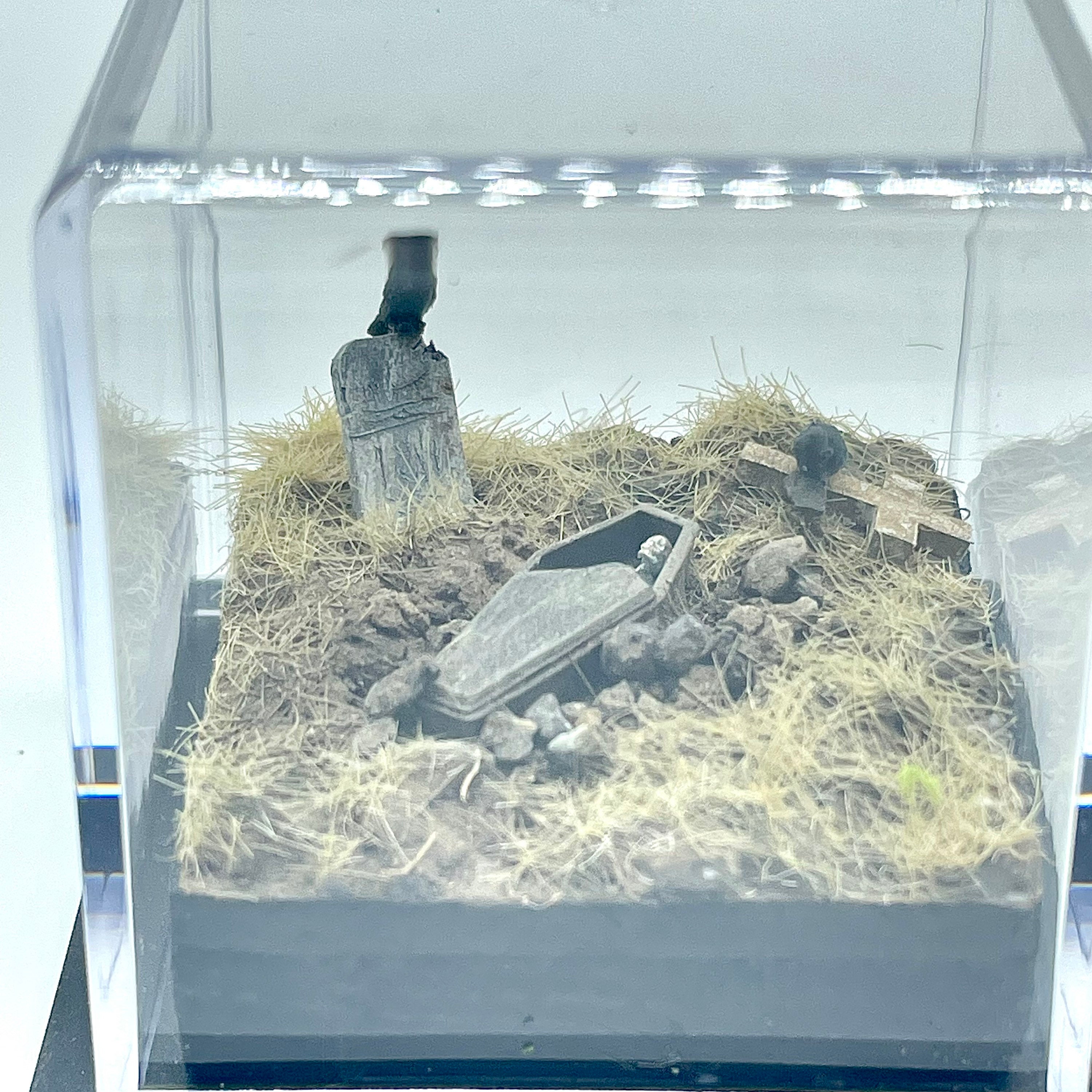 Diorama Forgotten Graveyard: Tiny Miniature HO Scale Model - Etsy