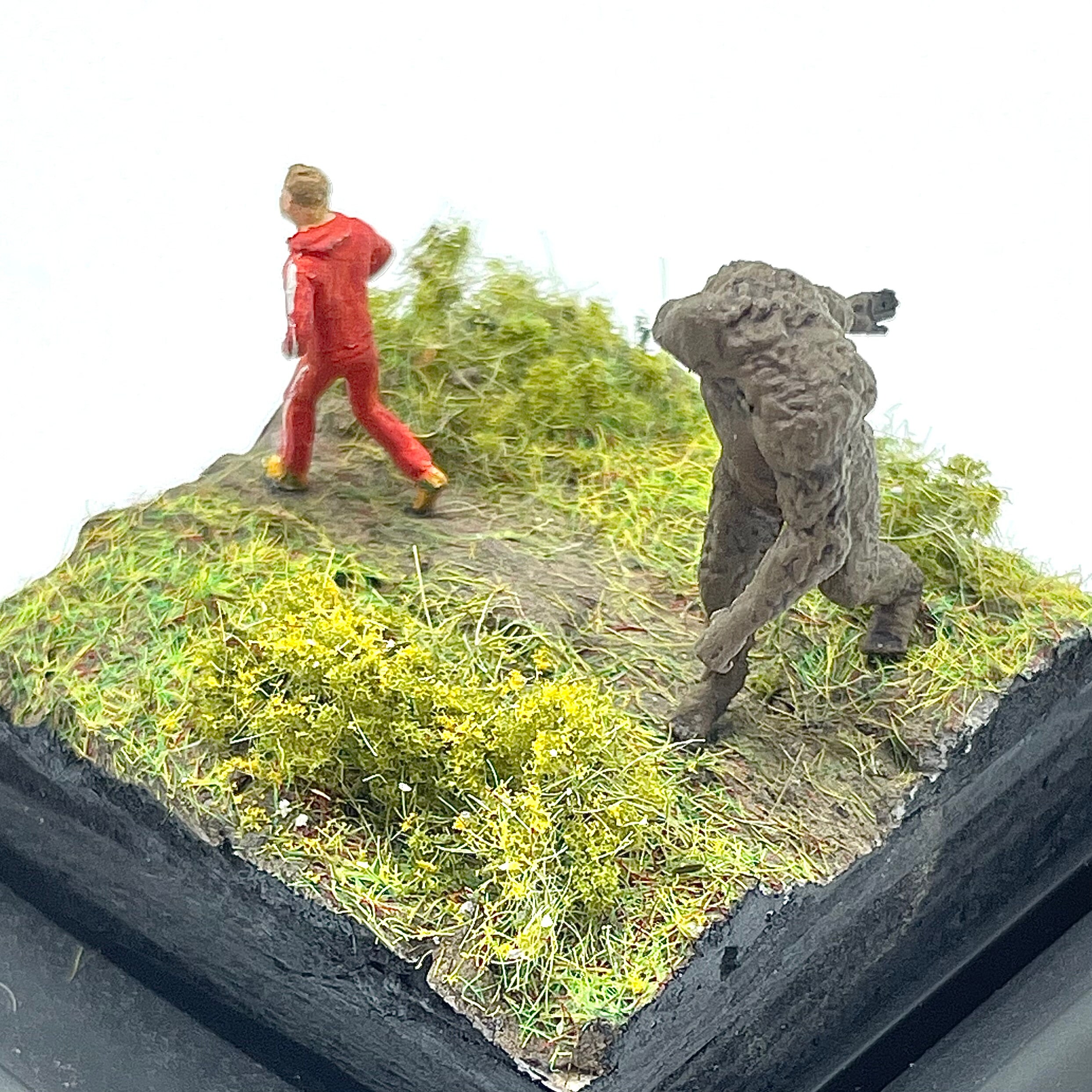 Diorama Jogging With Bigfoot: HO Scale Sasquatch Cryptos Tiny Miniature ...