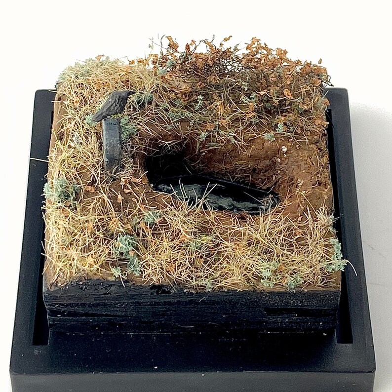 Diorama Tombstone and Open Grave: HO Scale Model Miniature Railway ...