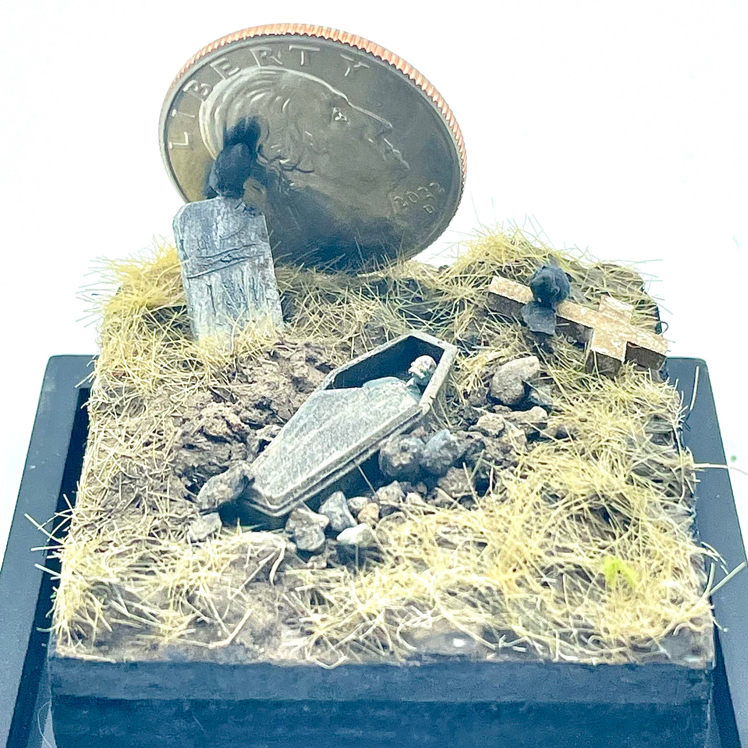 Diorama Forgotten Graveyard: Tiny Miniature HO Scale Model - Etsy