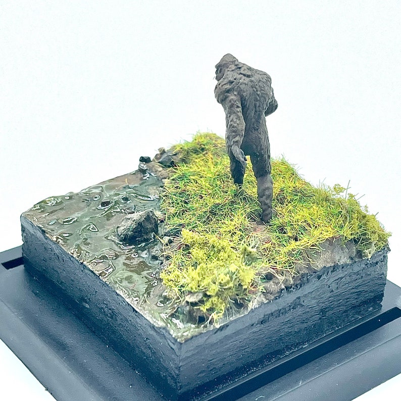 Diorama Bigfoot Checking the Creek: HO Scale Cryptos Sasquatch Tiny ...