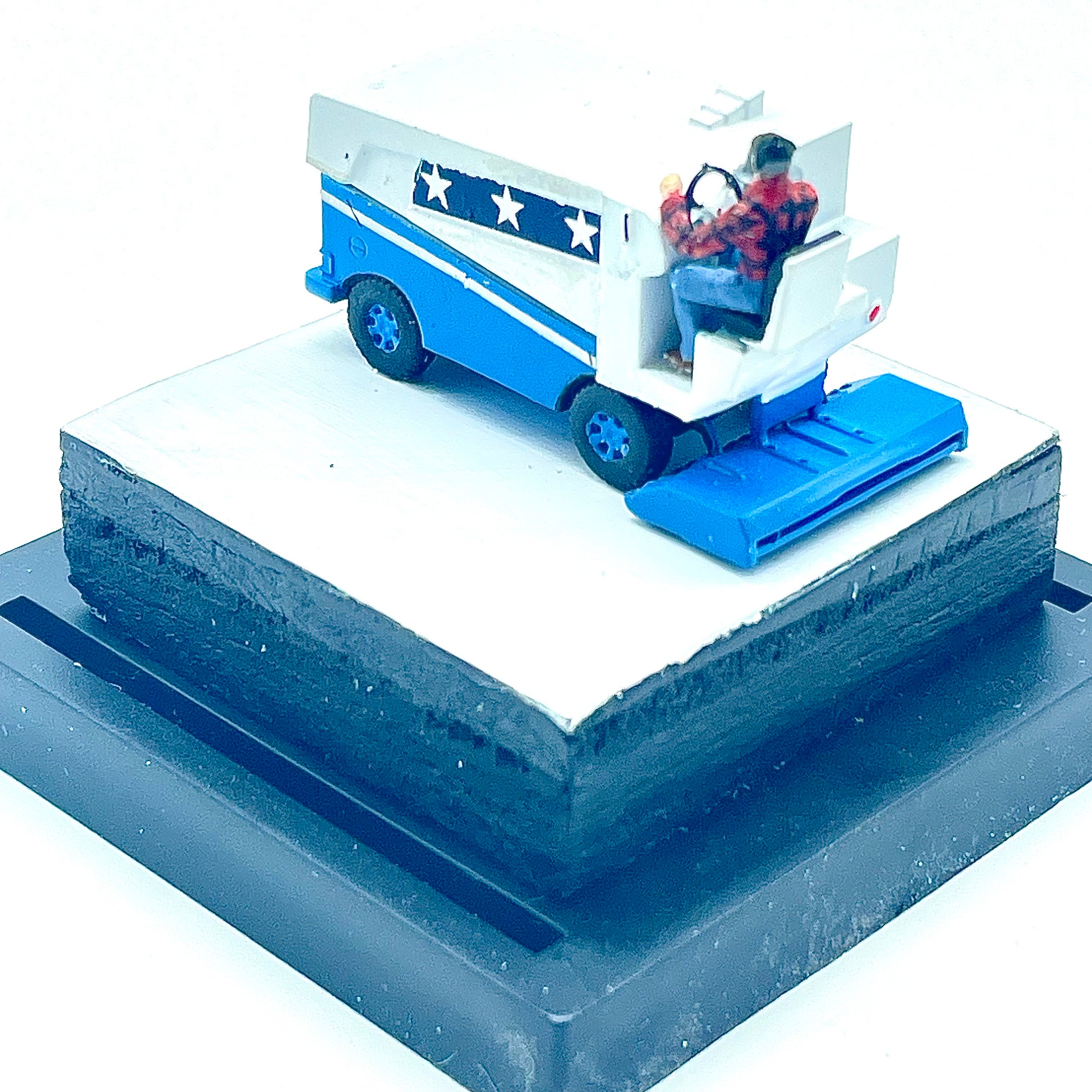 Diorama Zamboni on the Rink: HO Scale Winter Hockey Ice Skating Tiny ...