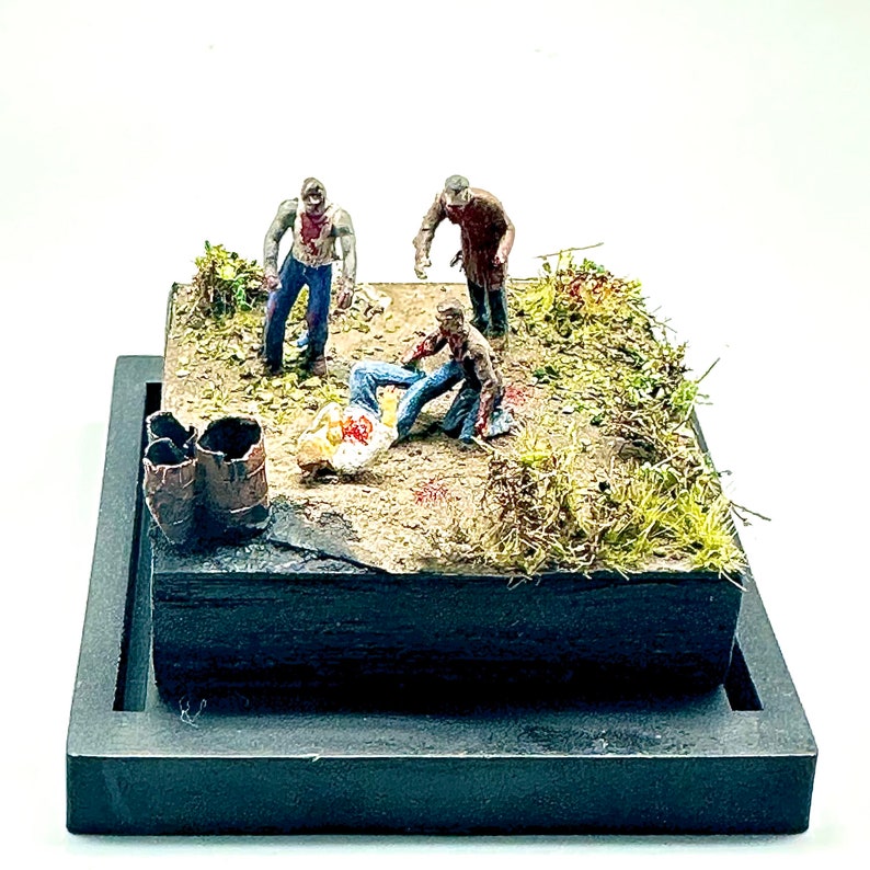 HO Scale Zombie Diorama: Handmade Walking Dead Model Train Display - Etsy