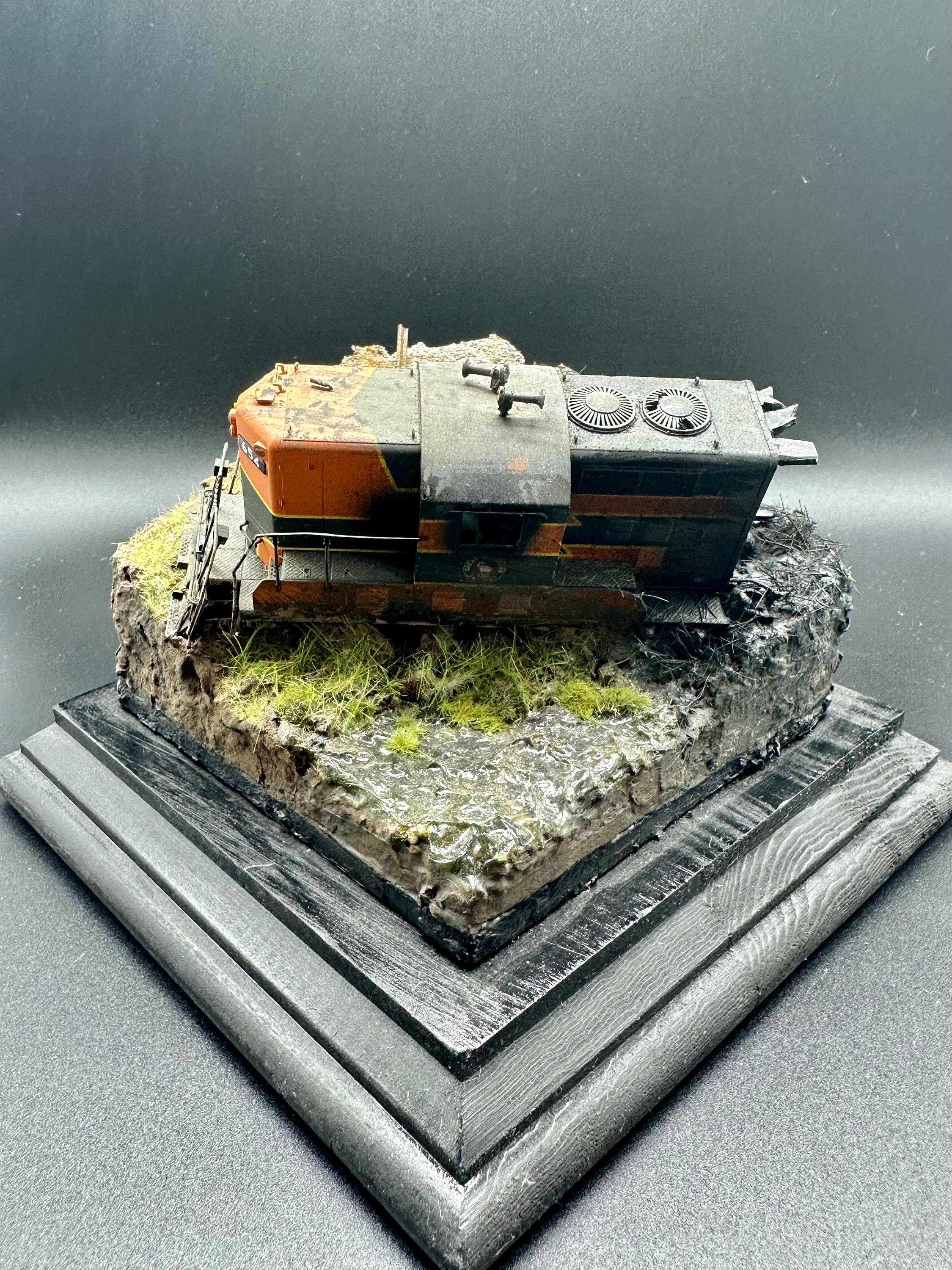 Diorama Model Railroad Wrecked Locomotive Great Northern: HO Scale ...