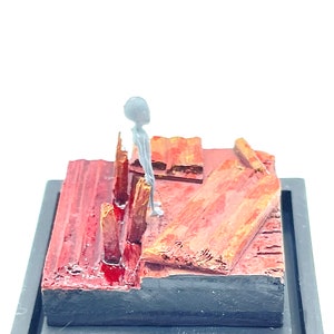 Diorama Grey at Home on the Red Planet: HO Scale Tiny Miniature Model ...