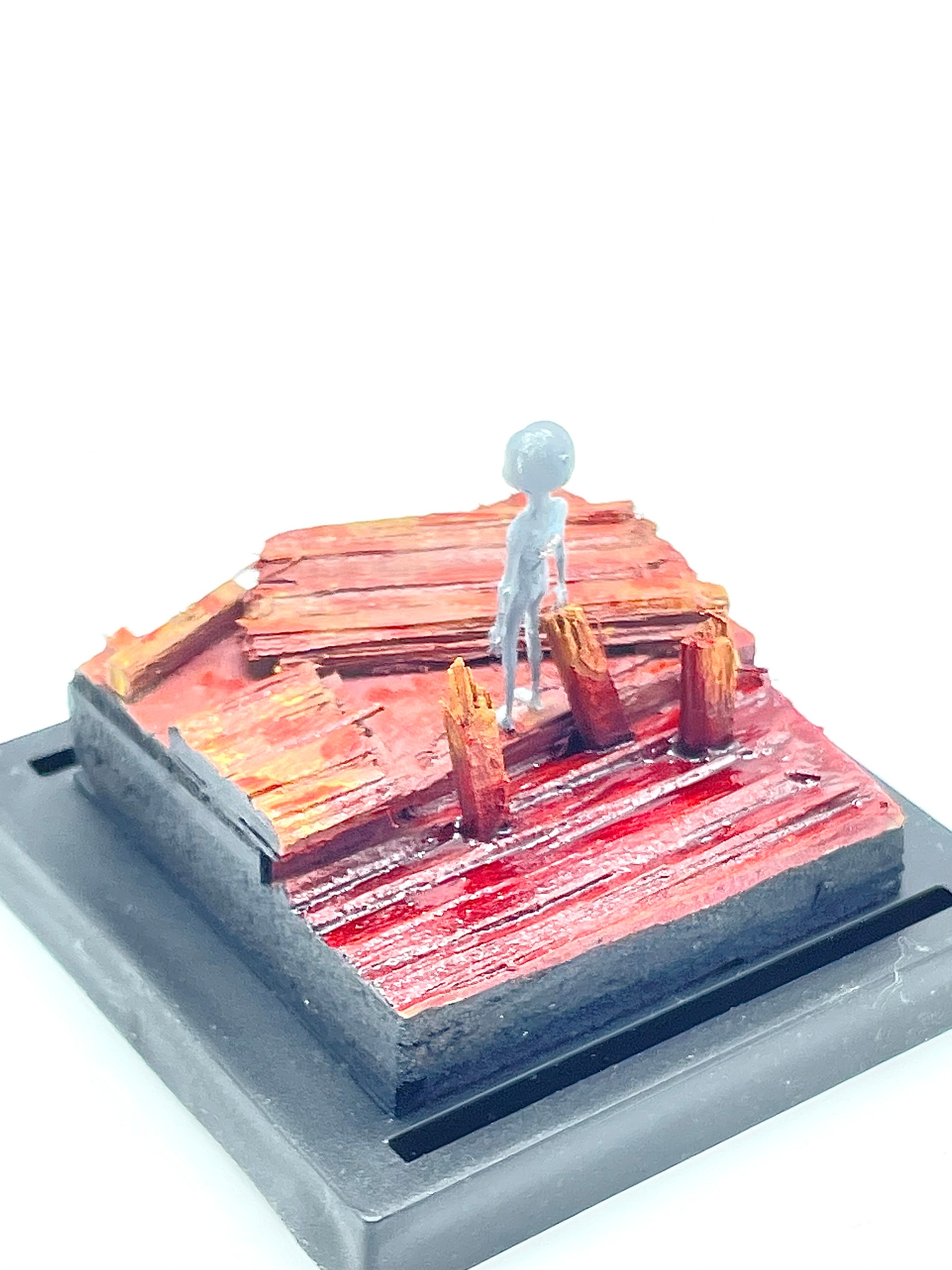 Diorama Grey at Home on the Red Planet: HO Scale Tiny Miniature Model ...