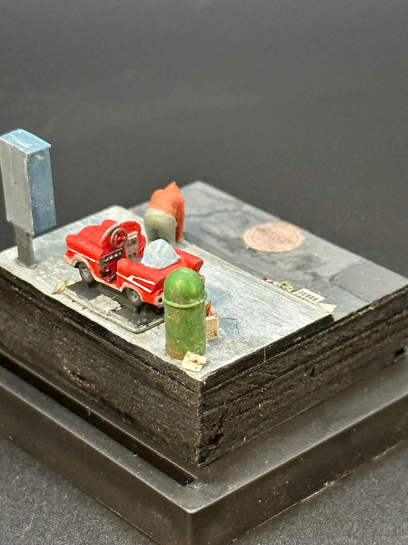 Diorama Too Much Fun: HO Scale Tiny Miniature Party Fun Model Train ...