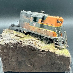 Diorama Model Railroad Wrecked Locomotive Great Northern: HO Scale ...