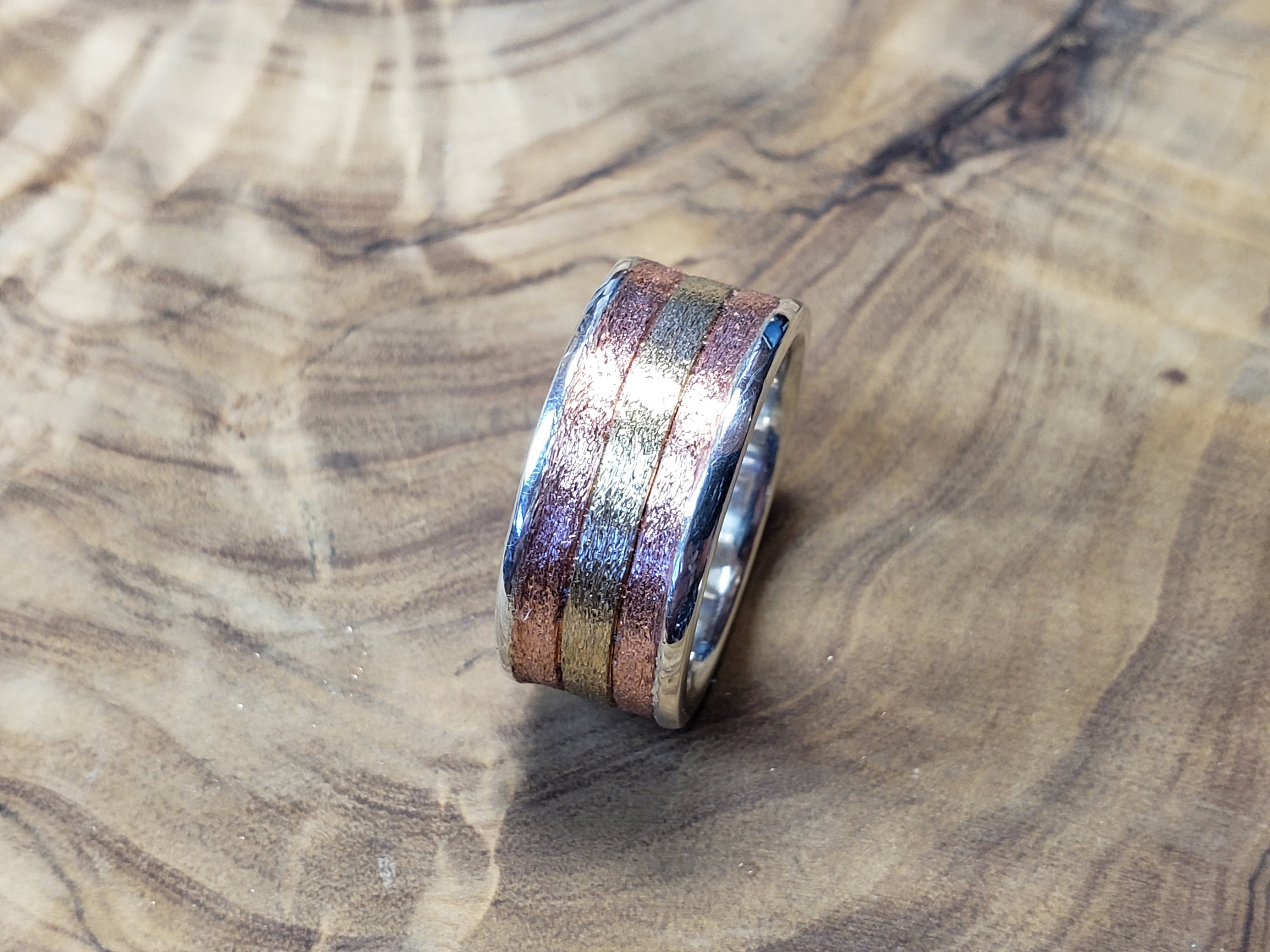 RUSTIC WEDDING BAND, Artisan Design, Unisex Rustic Wedding Band ...
