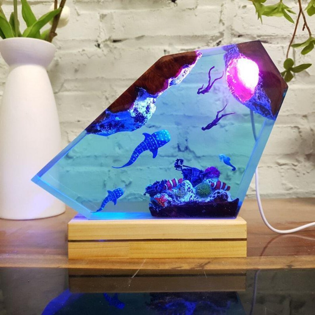 Epoxy Resin Ocean Lamp, Whale Shark and Couple Diver Night Light, Resin ...