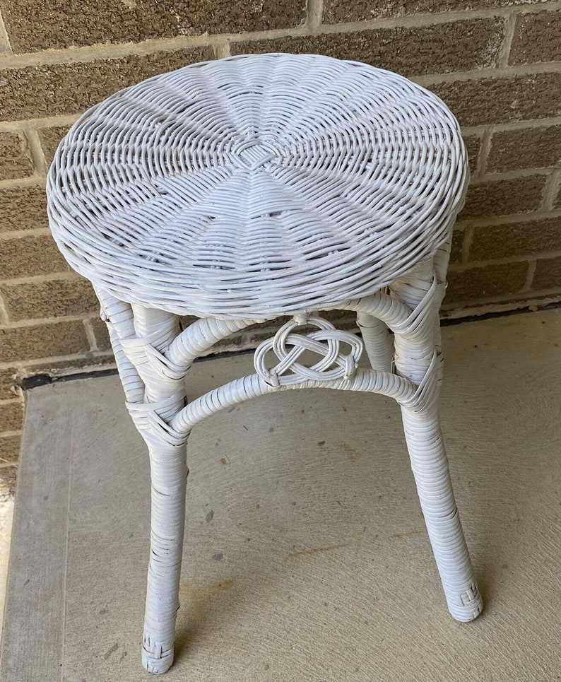 VINTAGE Mid Century White Wicker Vanity Stool - Etsy