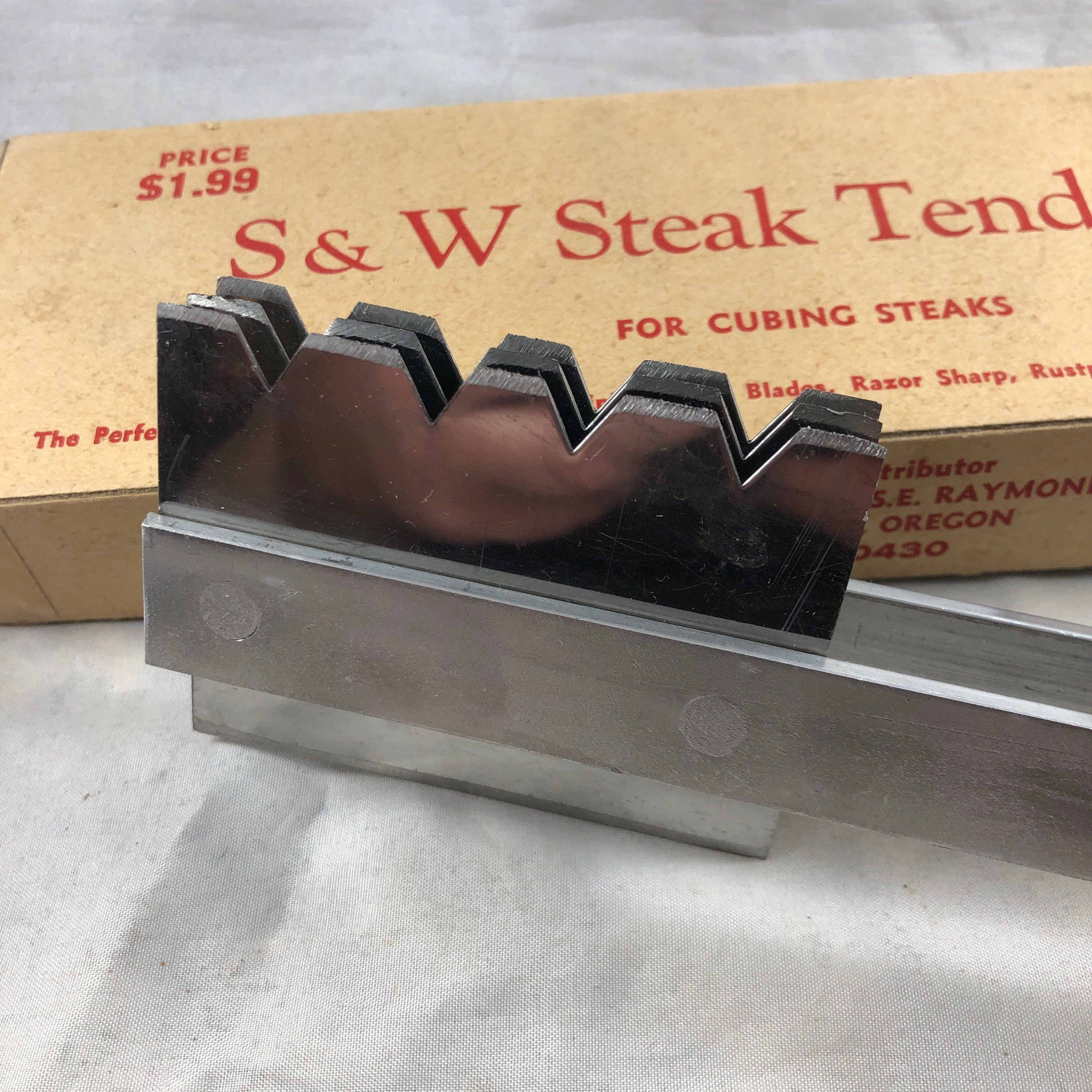 Vintage S & W Steak Tenderizer: Cubing Steaks, Kitchen Tool - Etsy