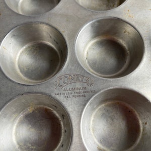 Vintage Comet Aluminum Cupcake Tin - Muffin Tin - Baking Pan - Vintage ...