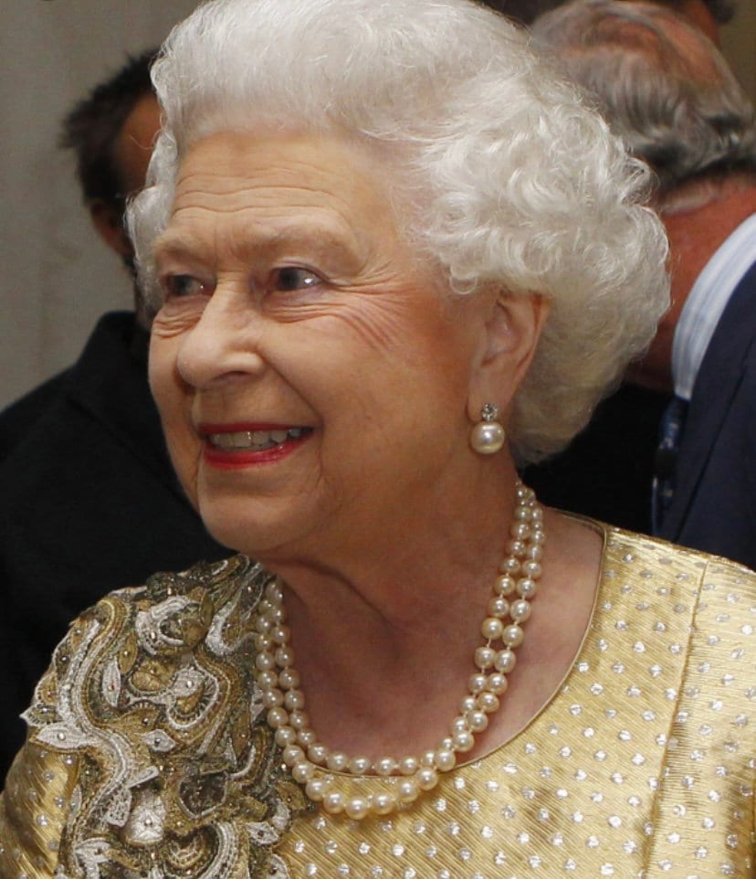 Queen Elizabeth II Inspired Pearl Necklace White Knotted - Etsy
