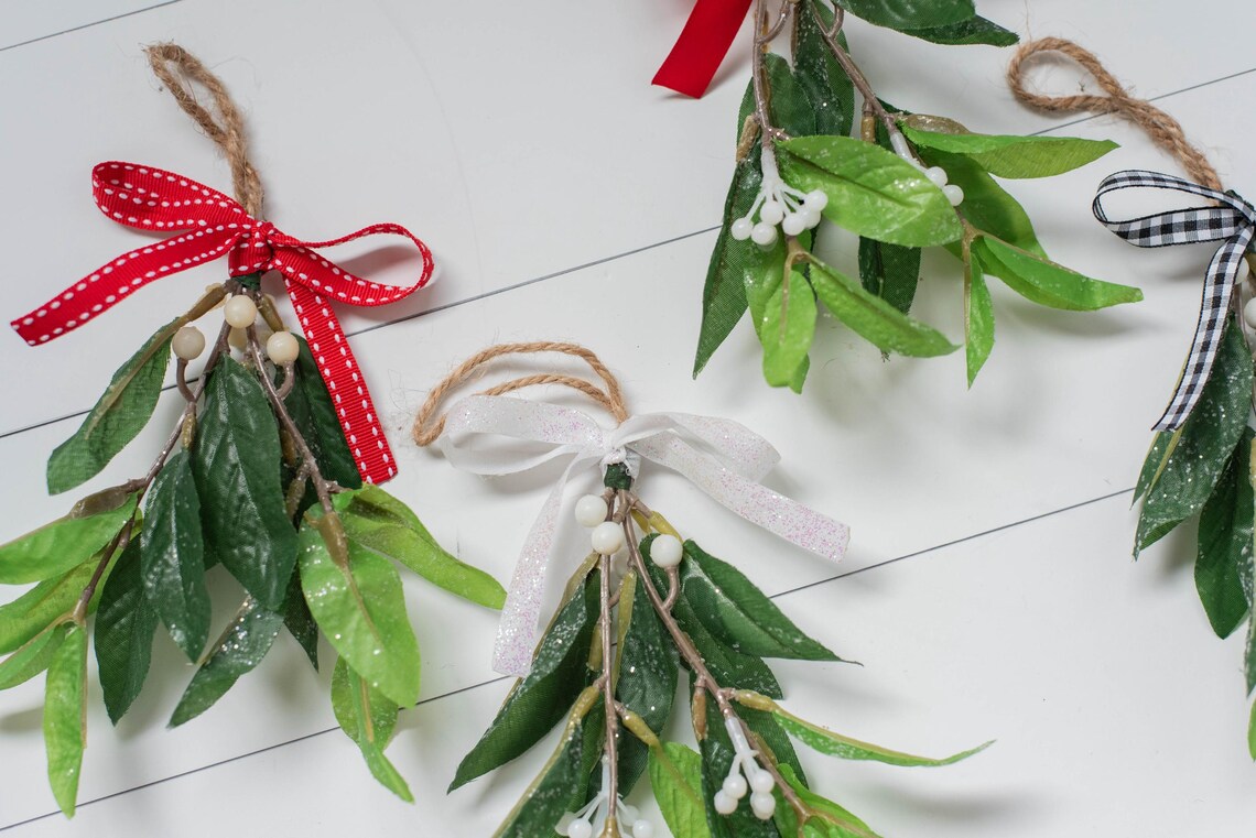 Glittery Hanging Mistletoe - Etsy
