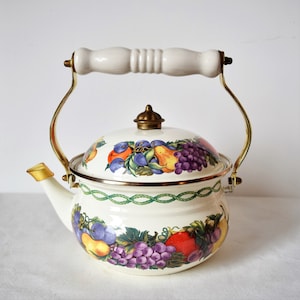 Vintage Cream Colored Enamel Teapot/ Cream Teapot - Etsy