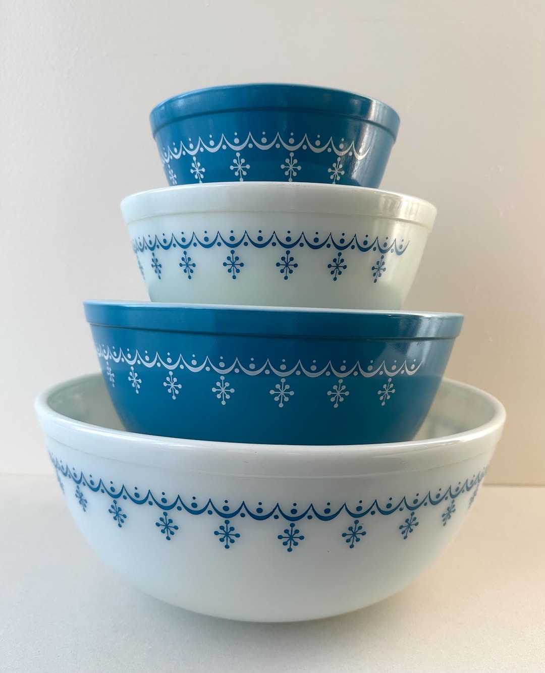 Pyrex Snowflake Blue Garland Mixing Bowl Set of 4 - Etsy