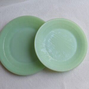 Vintage Jadeite Fire King Dinnerware Set: Jane Ray 6-piece Place ...