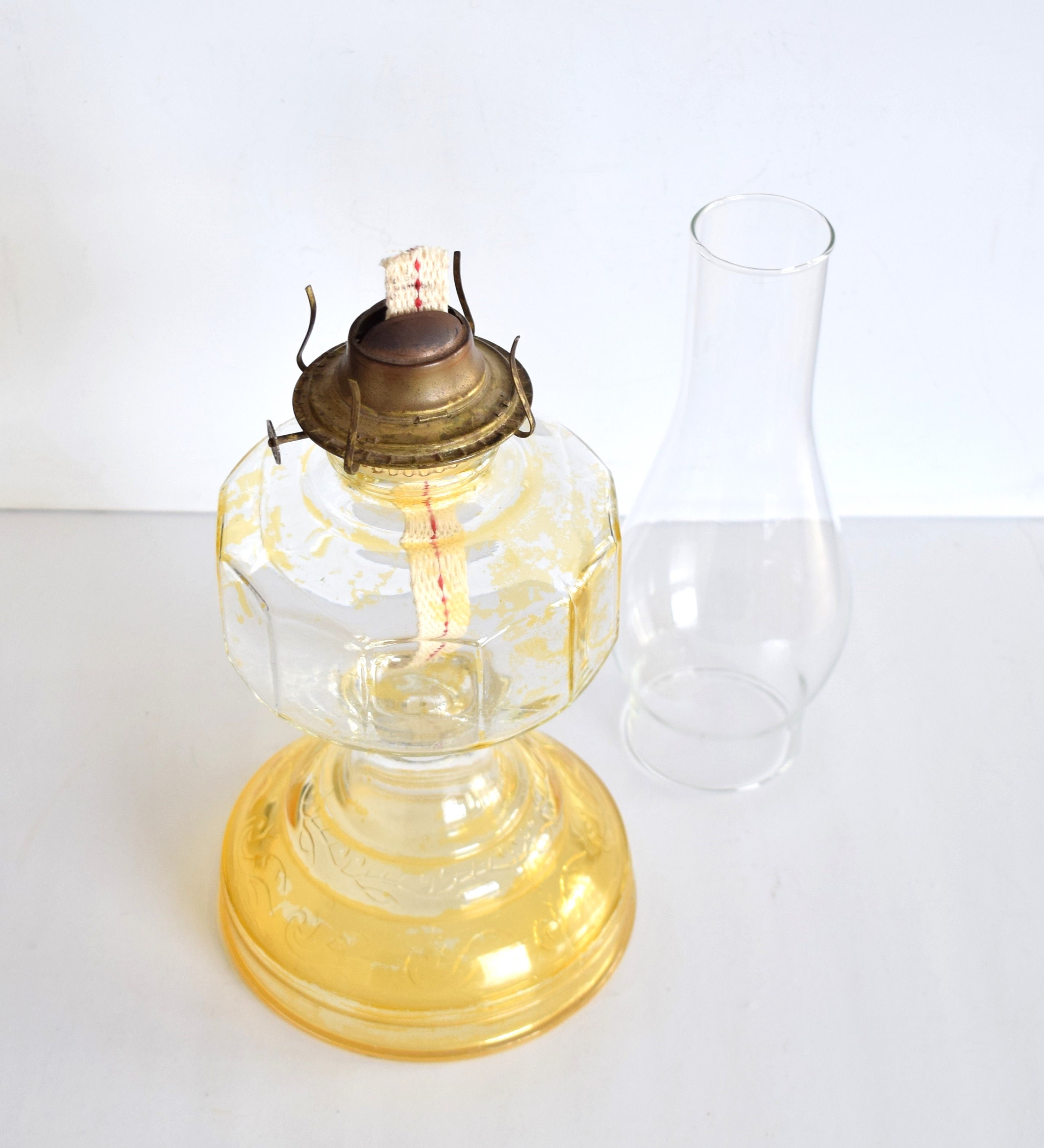 Vintage Large Clear and Yellow Glass Oil Lamp With Eagle Burner - Etsy