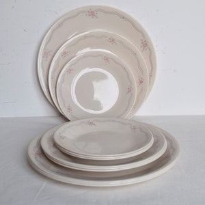 Set of 20 Piece Corelle "english Breakfast" Dinnerware by Corning Table ...