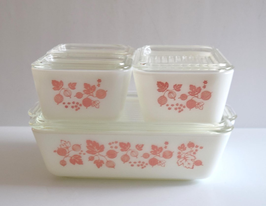 Set of 4 Pyrex Gooseberry Refrigerator Dishes With Lids / Kitchen ...