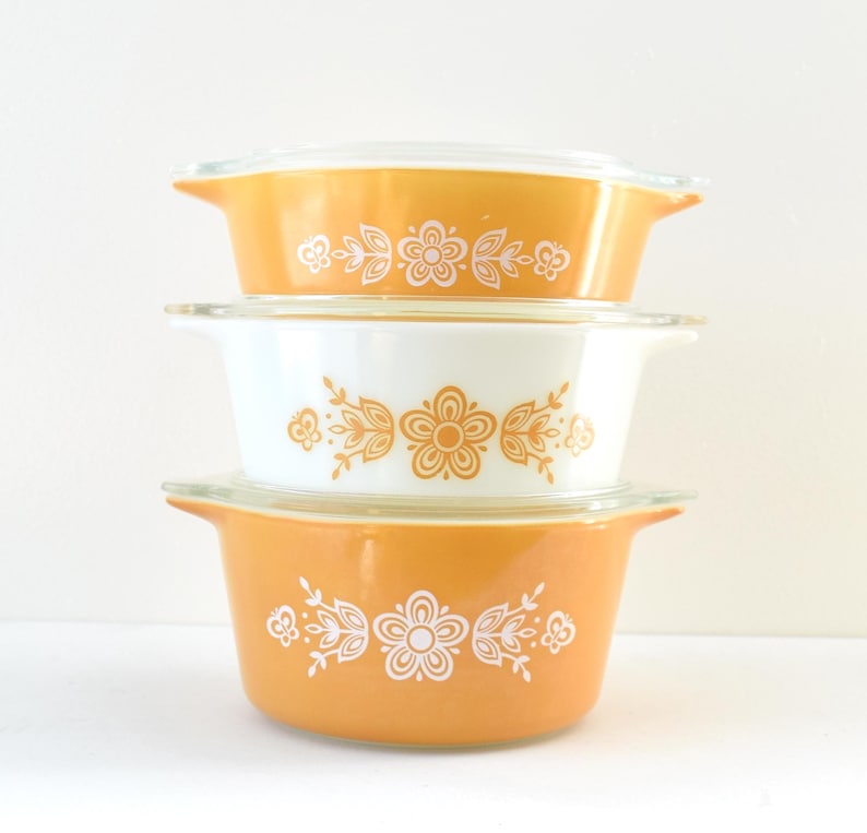 Pyrex Butterfly Gold Lidded Nesting Casseroles 471, 472 and 473 in ...