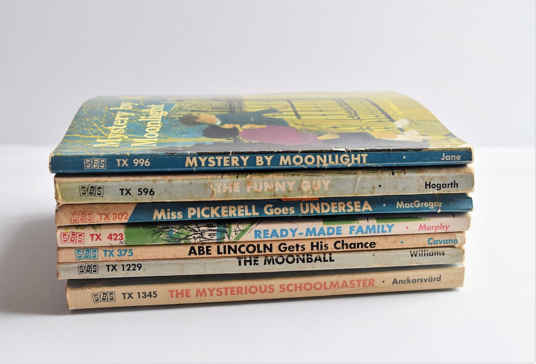 Scholastic Book Service Books- Set of 7 / 1960-1970s Children ...