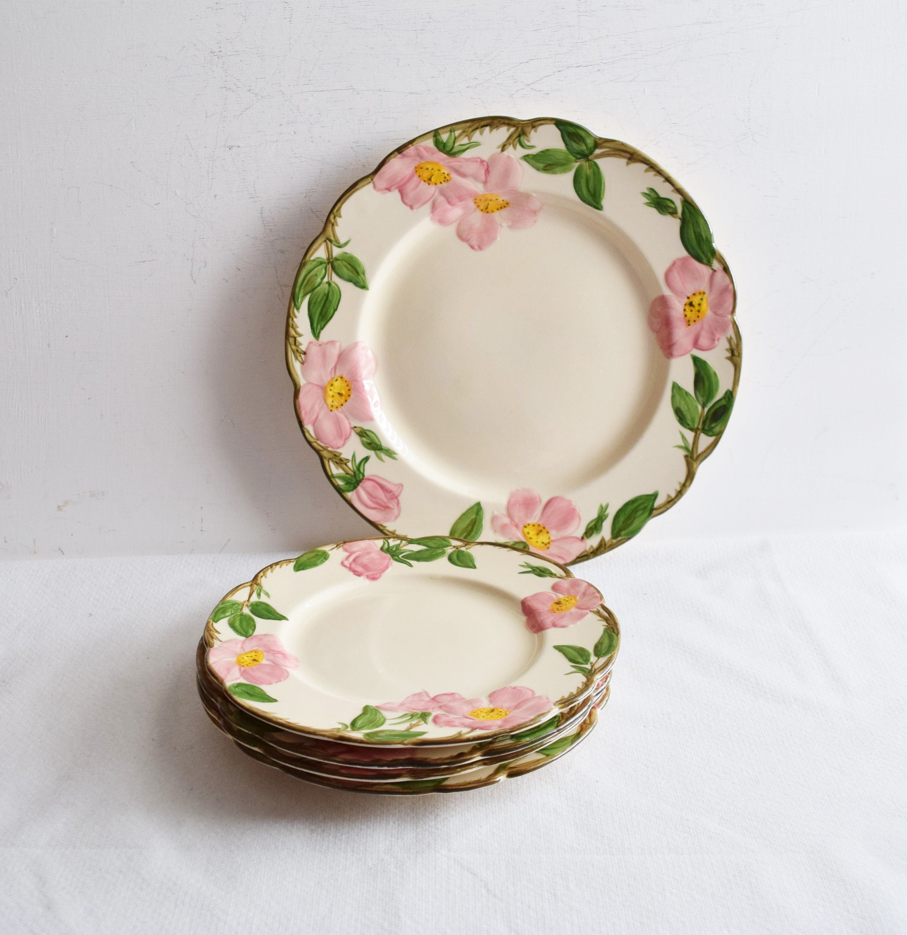 Franciscan Desert Rose Pattern Dinnerware Set of 16 Pieces Table for 4 ...
