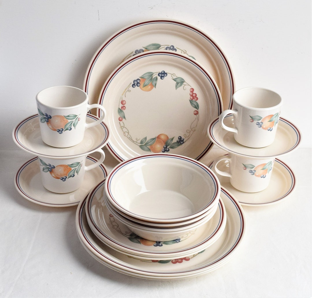 Set of 20 Piece Corelle "abundance" Dinnerware /table 4 Place Settings ...