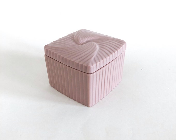 Vintage 1983 Avon Dusty Pink Porcelain Trinket Box, Vintage Pink ...