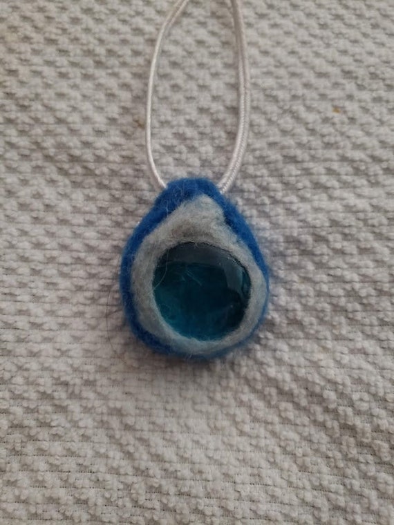 Plain Blue Glass Felt necklace | Etsy