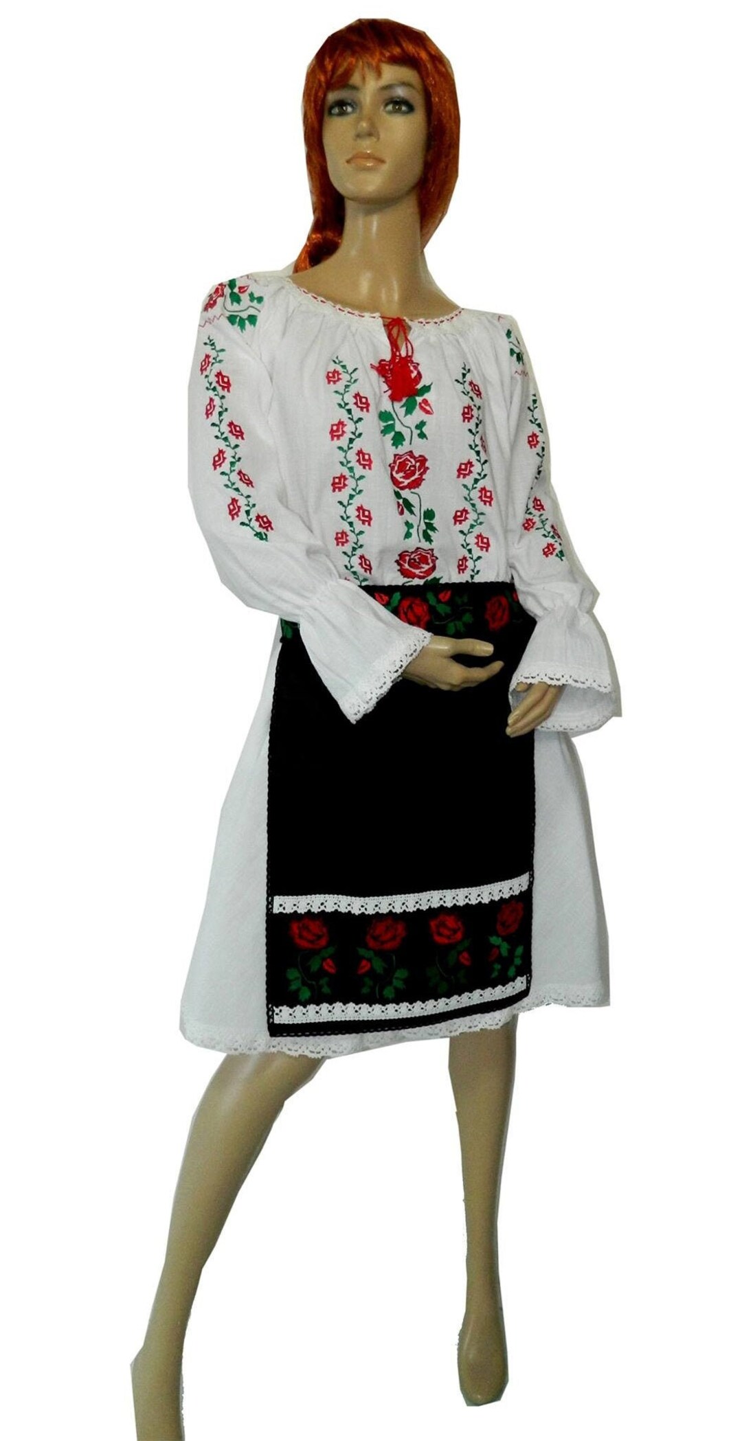 Robe brodée paysanne roumaine avec tablier Fota, nimporte quelle ...