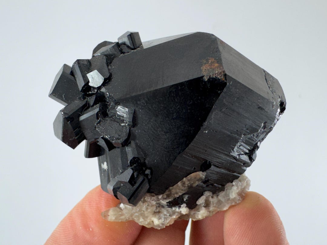Black Tourmaline Crystal From Erongo,namibia,collection Minerals ...