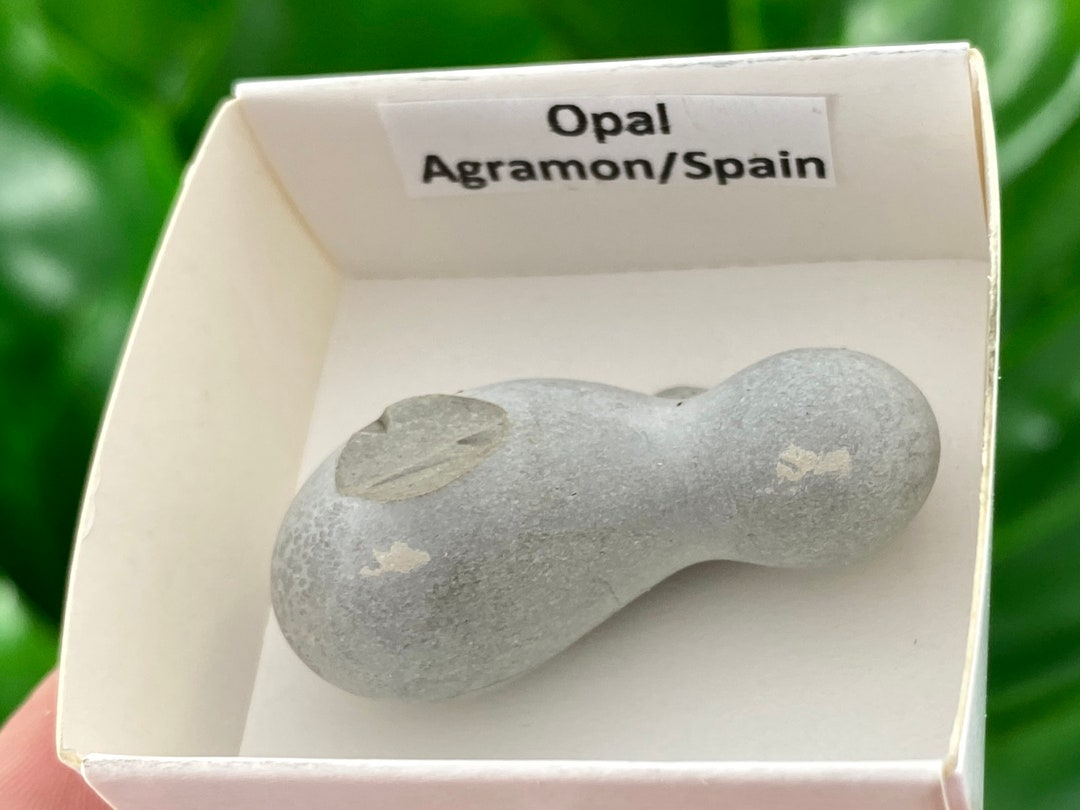Amazing Opal From Agramon,spain,mineral,specimen,crystal Mineral ...