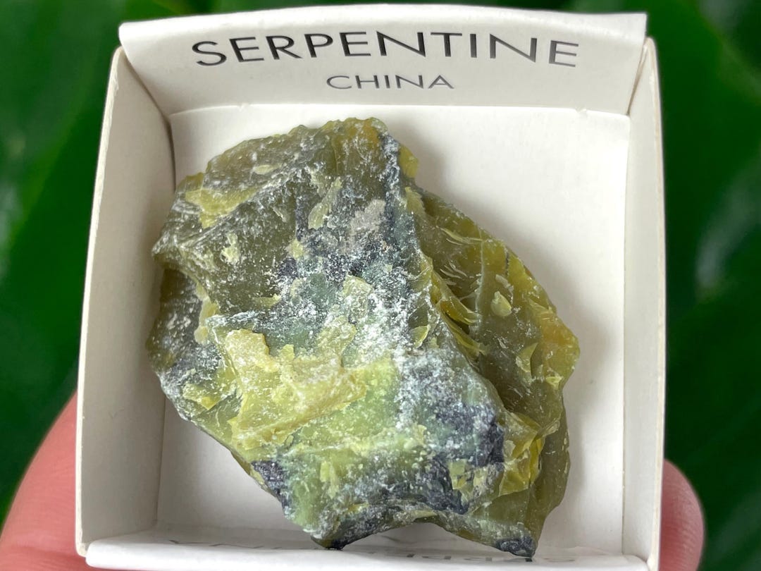 Serpentine Mineral :china ,crystal Mineral Collection,size Box 4 X 4 Cm ...