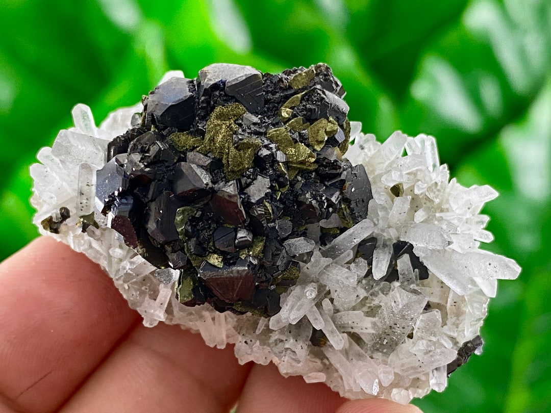 Aesthetic Quartz With Sphalerite and Chalcopyrite From 9th September ...