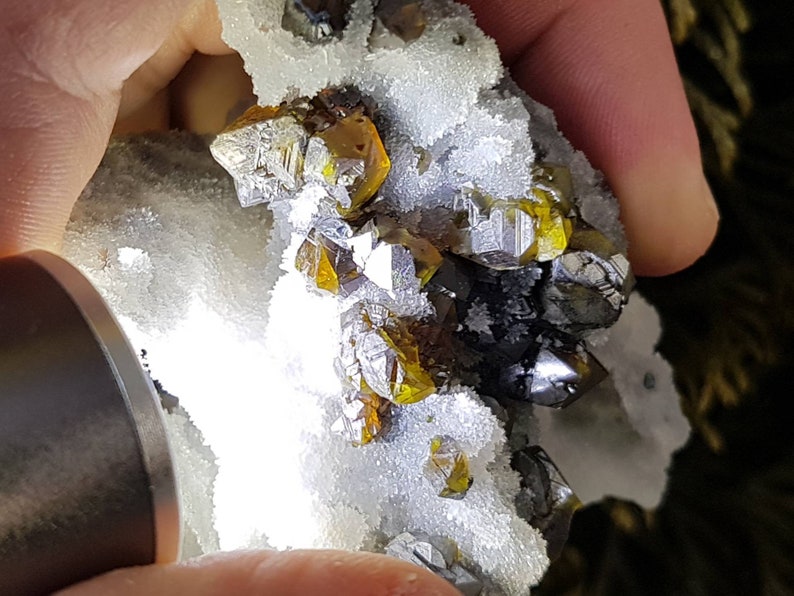 Beautiful Gem Sphalerite Var Cleiophane on Quartz From | Etsy