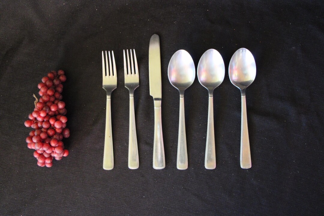Discontinued - Reed & Barton - PORTO SANTO STEFANO - Stainless Flatware ...