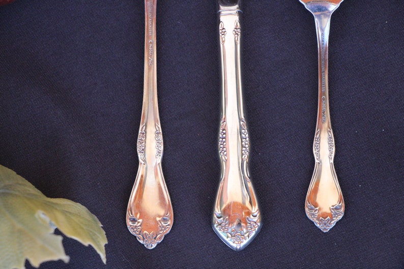 1970's Vintage - Oneida / Wm Rogers Stainless Flatware - MANSFIELD ...